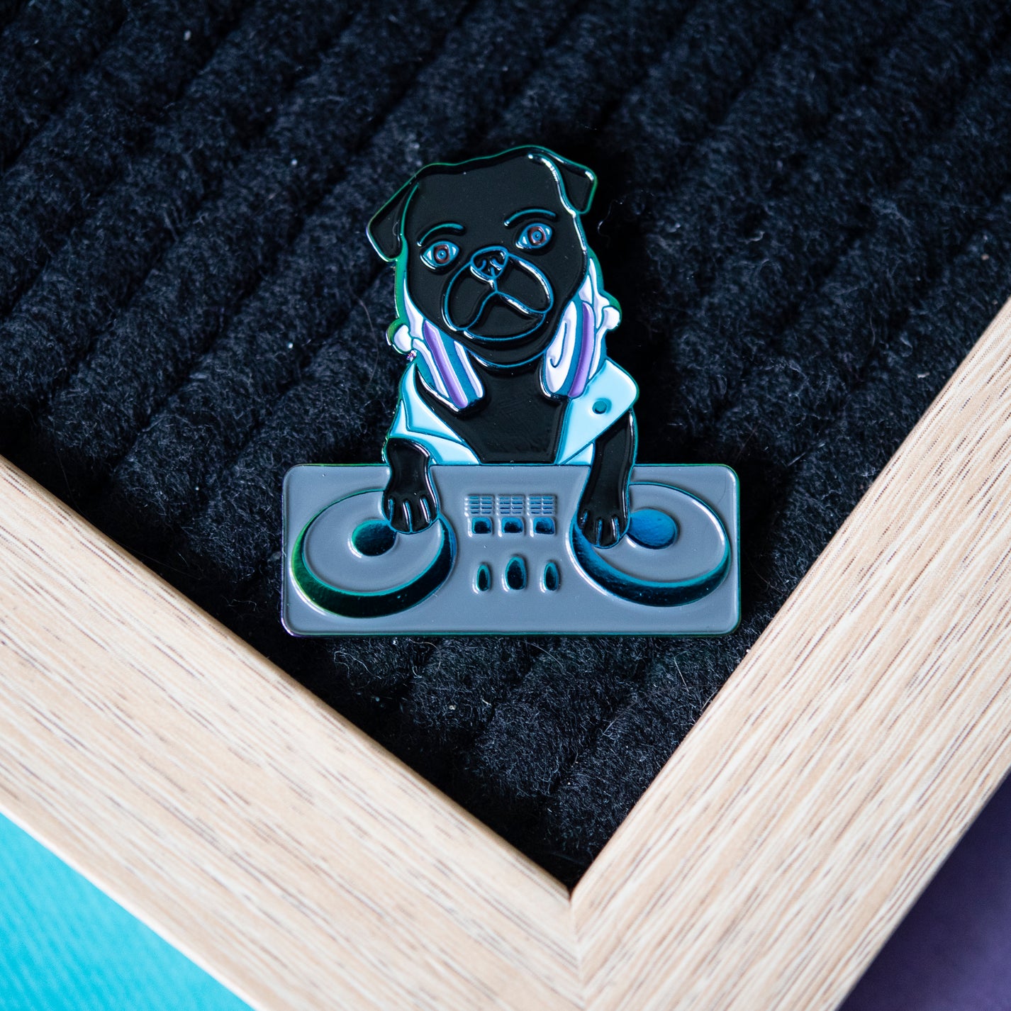 DJ Pug Enamel Pin – Pugs and Co